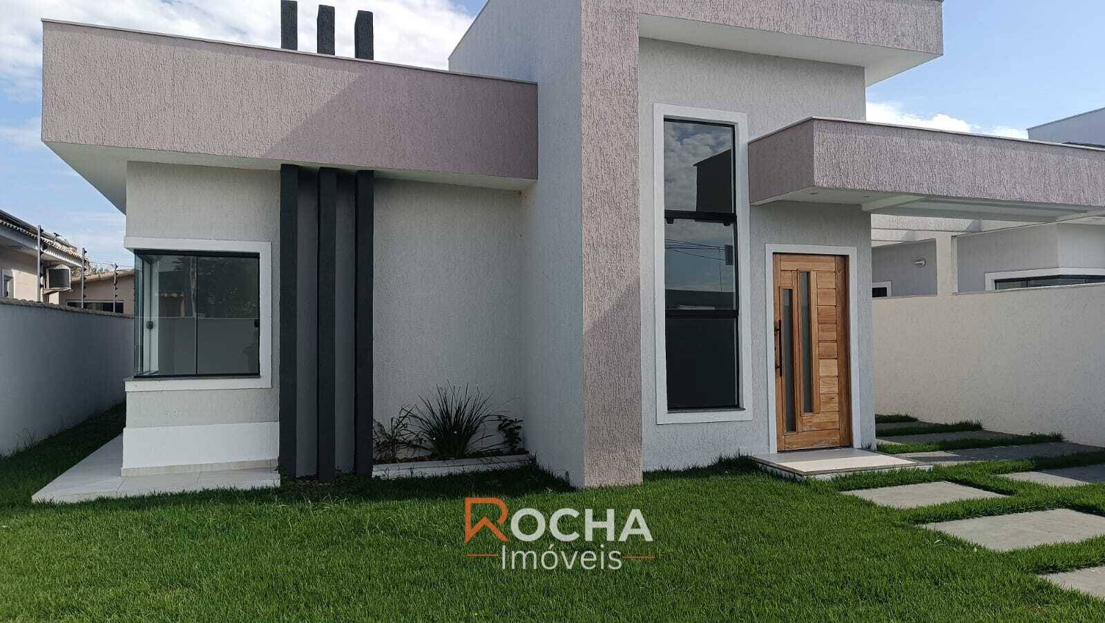 Linda casa com um design moderno e quintal amplo! - CA-078